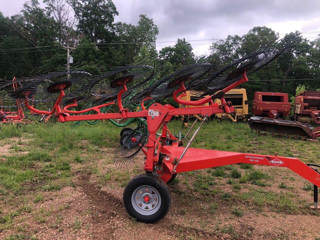2014 Kuhn SR110 Hay and Forage Hay - Rakes/Tedders for Sale | Tractor Zoom